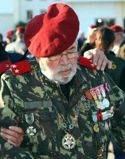 Memoria recente e antiga: Na morte de Jaime Neves...